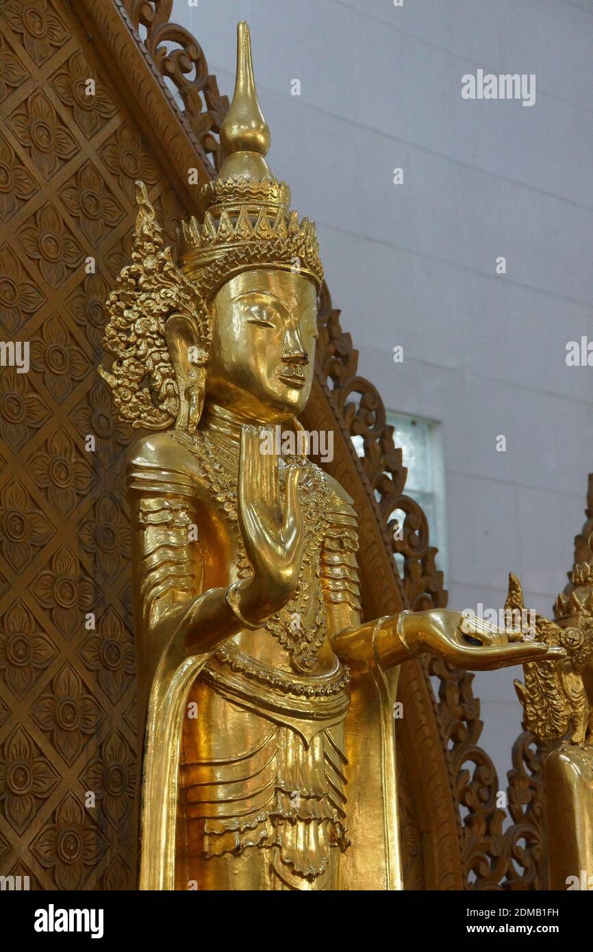 Shwedagon pagoda yangon rangoon hi-res stock photography and images - Alamy