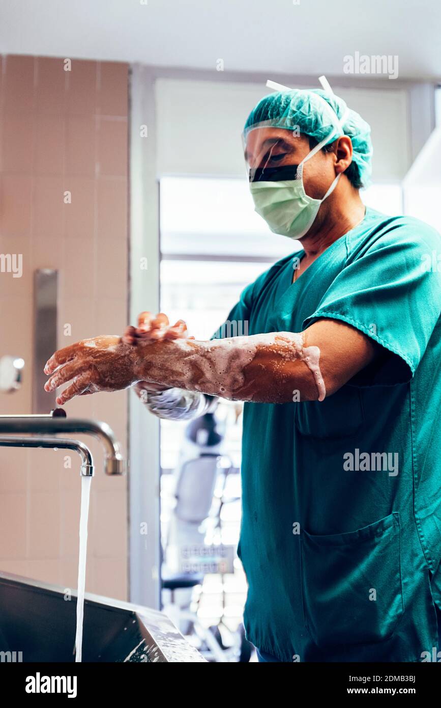 Preoperative preparation hi-res stock photography and images - Alamy