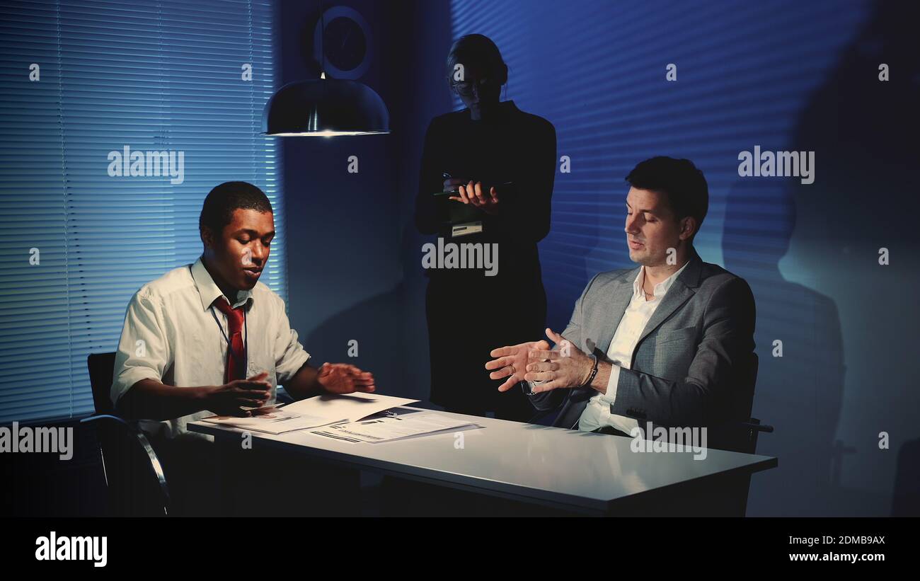 Police making notes hi-res stock photography and images - Alamy