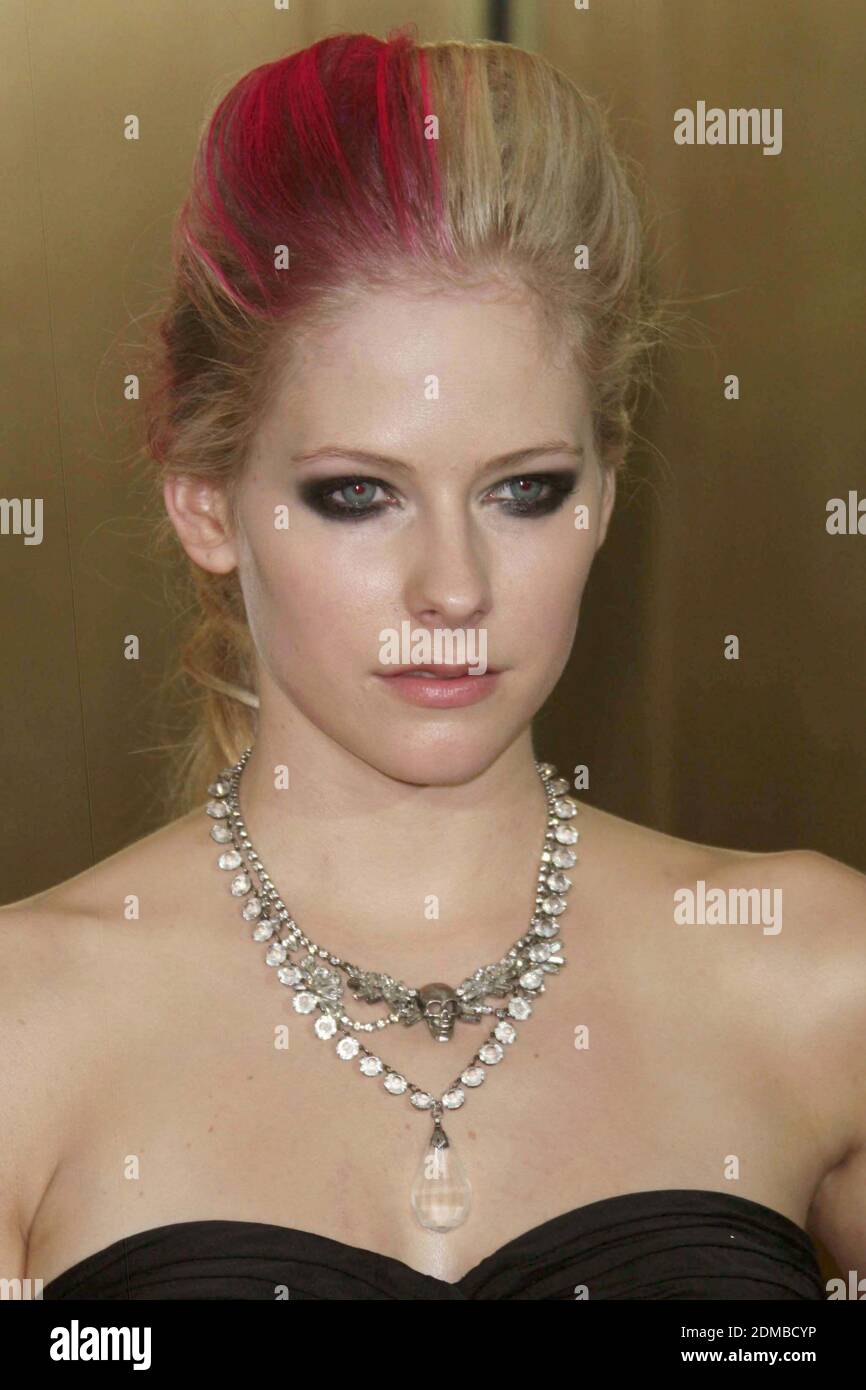 Avril lavigne hi-res stock photography and images - Alamy