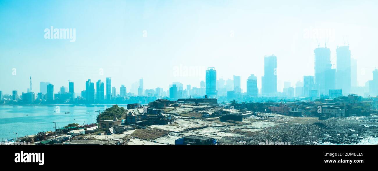 Slum with skyscrapers india hi-res stock photography and images - Alamy