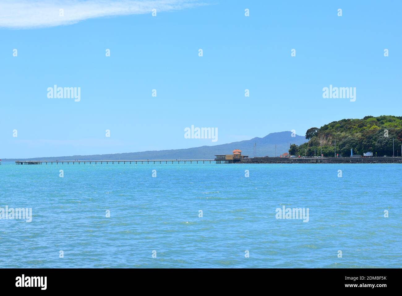View of Okahu Bay Wharf and Sea View Bridge at Tamaki Drive with ...