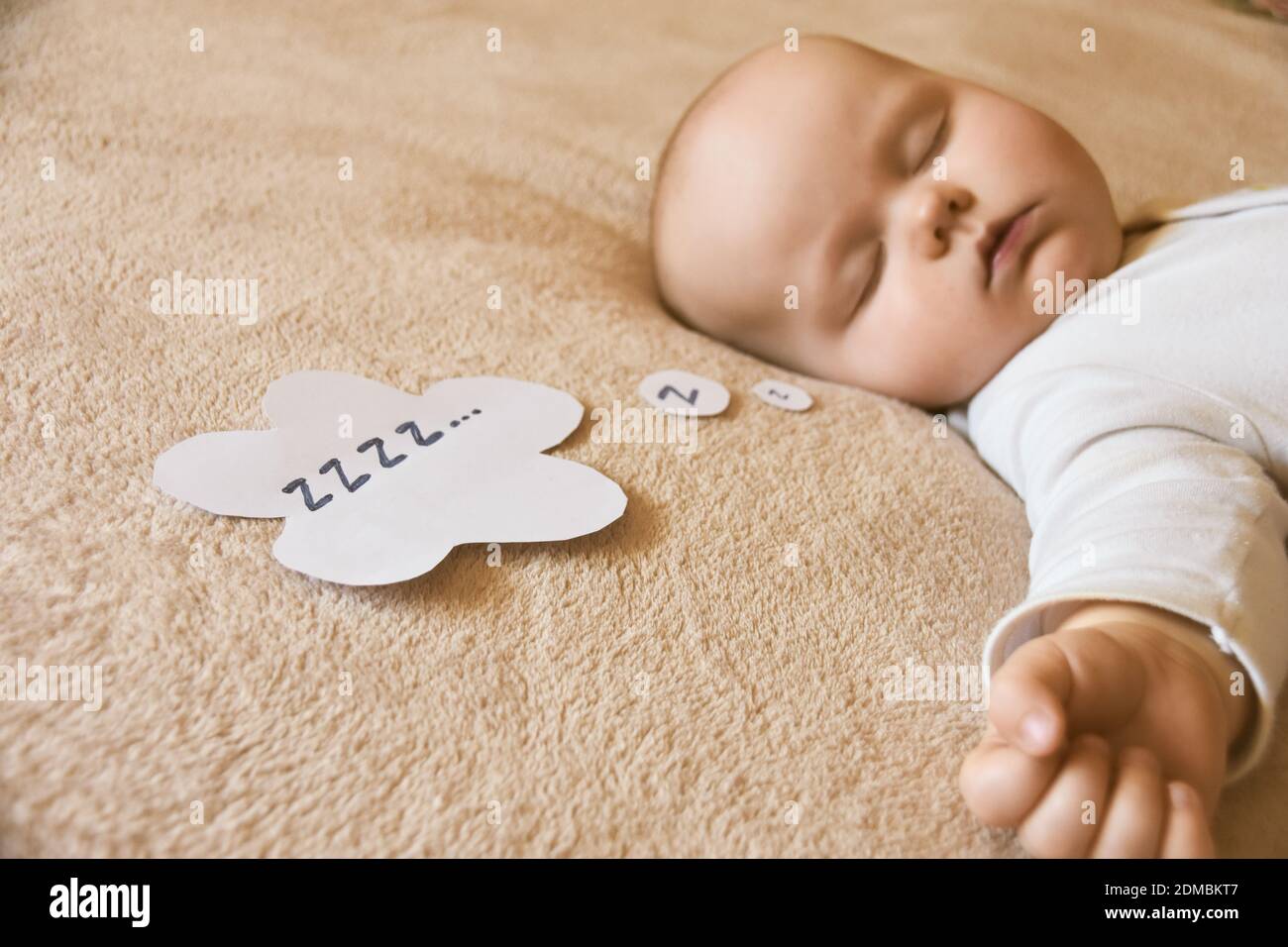 Dreaming bubble sleeping hi-res stock photography and images - Alamy