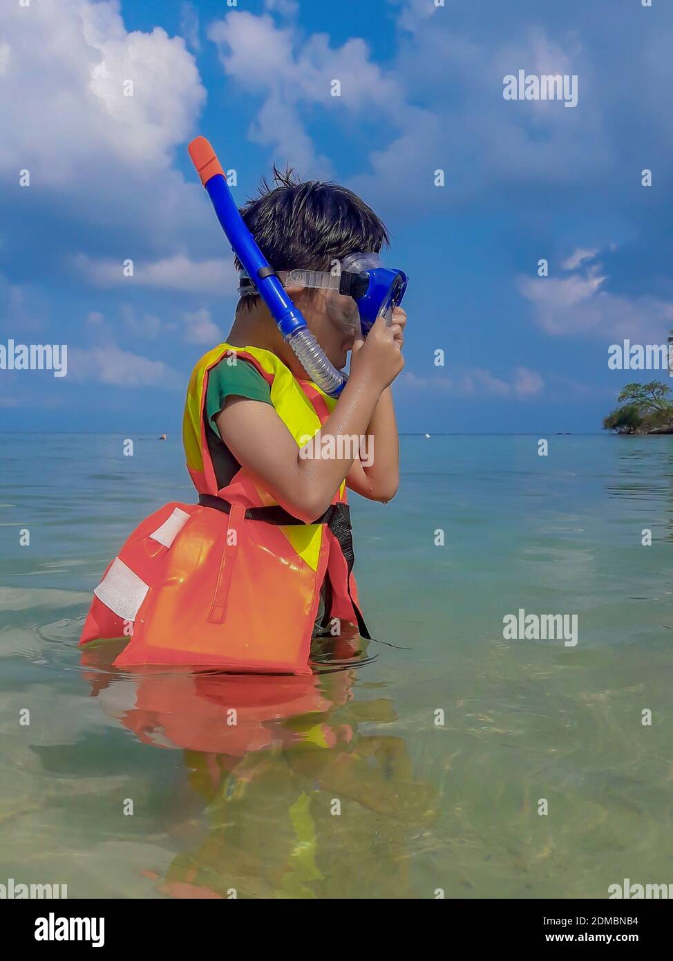 Boy Wearing Goggles Underwater High Resolution Stock Photography and ...