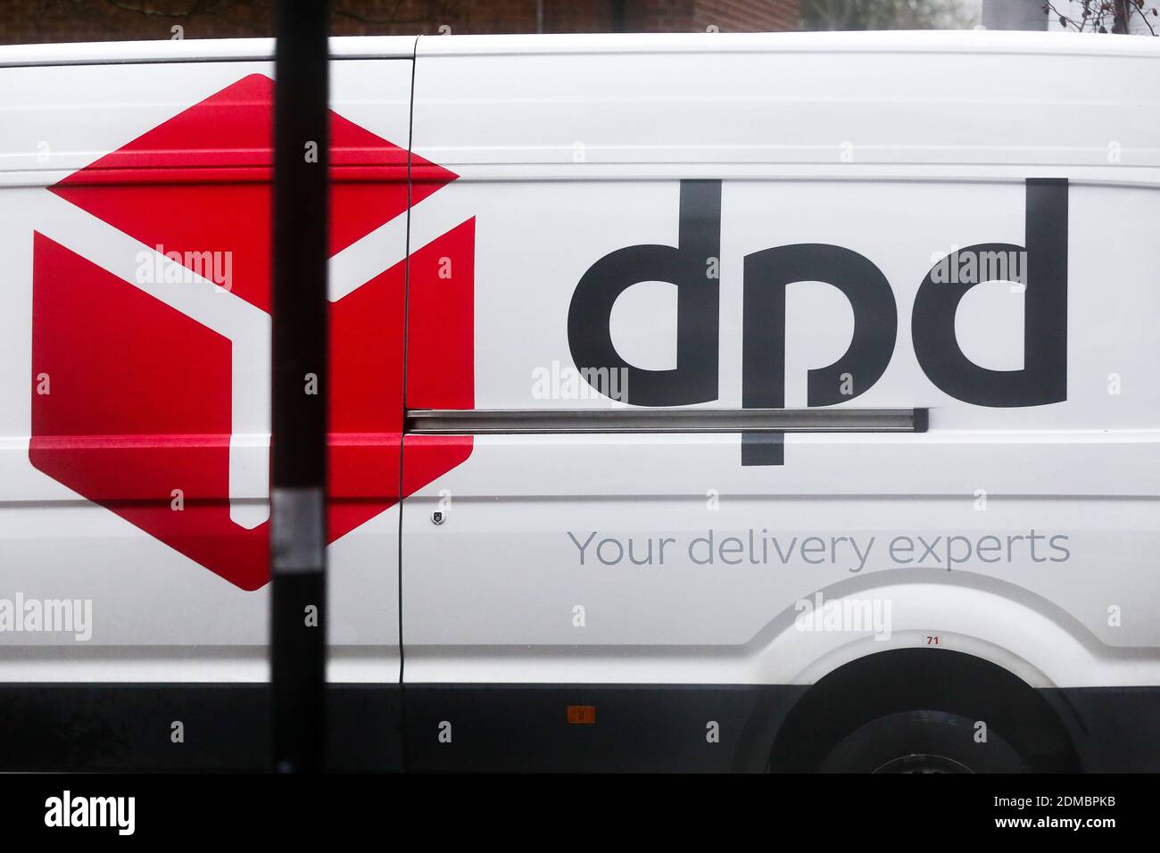 Dpd delivery van hi-res stock photography and images - Alamy