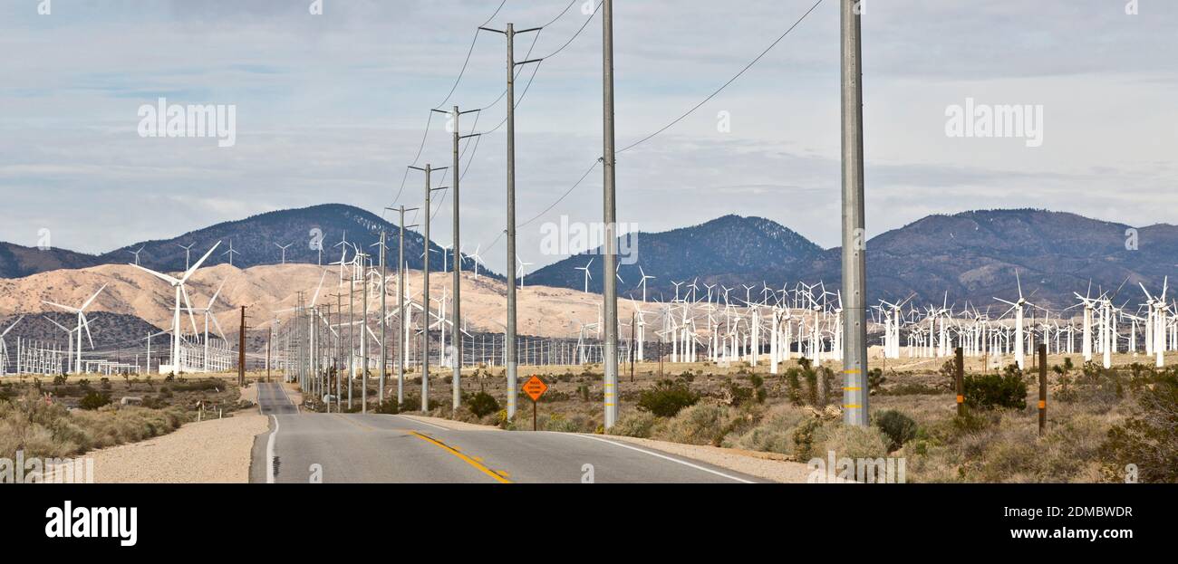 Wind Turbines in the Mojave Desert Stock Photo - Alamy