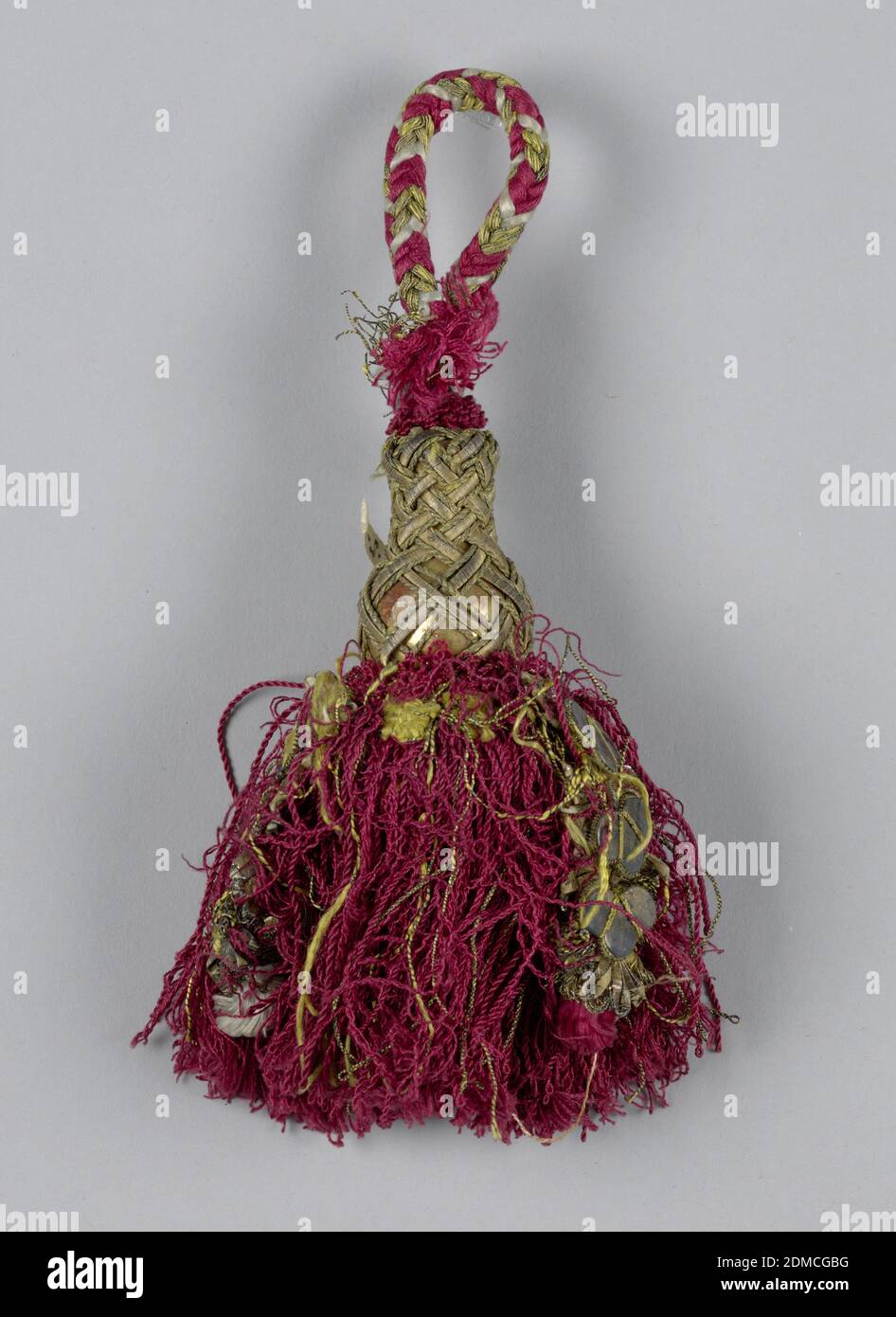 Four ornamental strings hi-res stock photography and images - Alamy