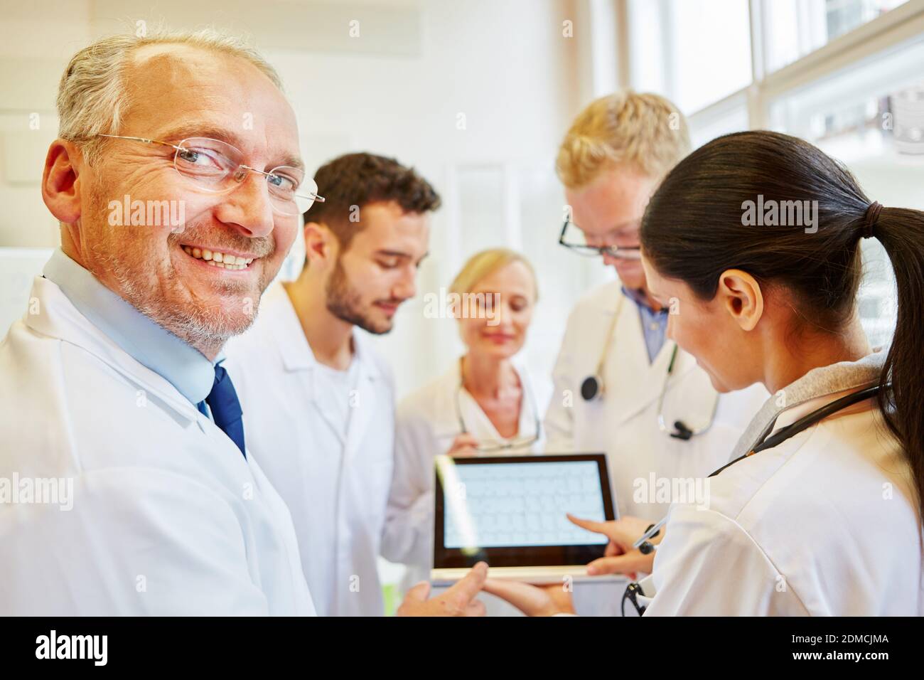 Ecg woman senior hi-res stock photography and images - Alamy
