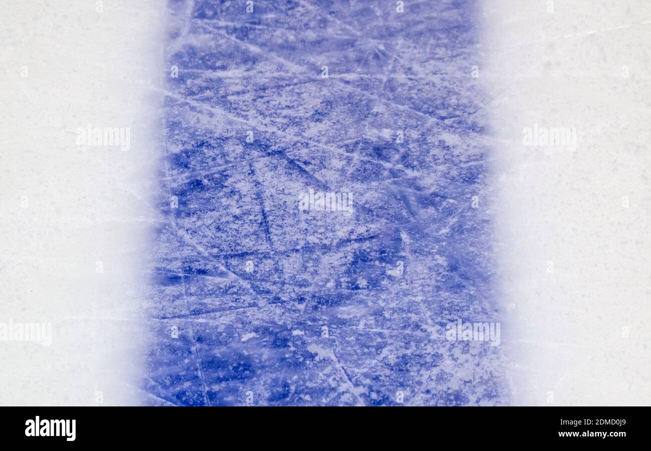 Ice skate marks hi-res stock photography and images - Alamy