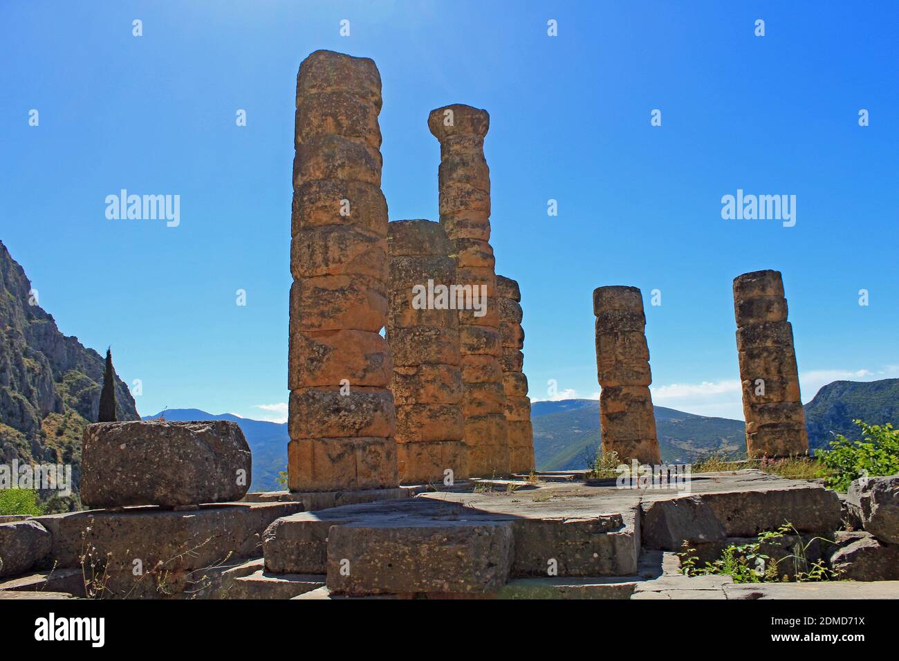 Delphes temple hi-res stock photography and images - Alamy