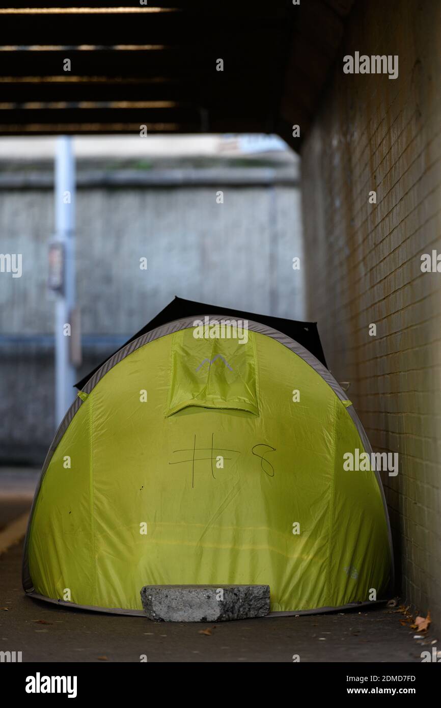 Underpass homeless tent hi-res stock photography and images - Alamy