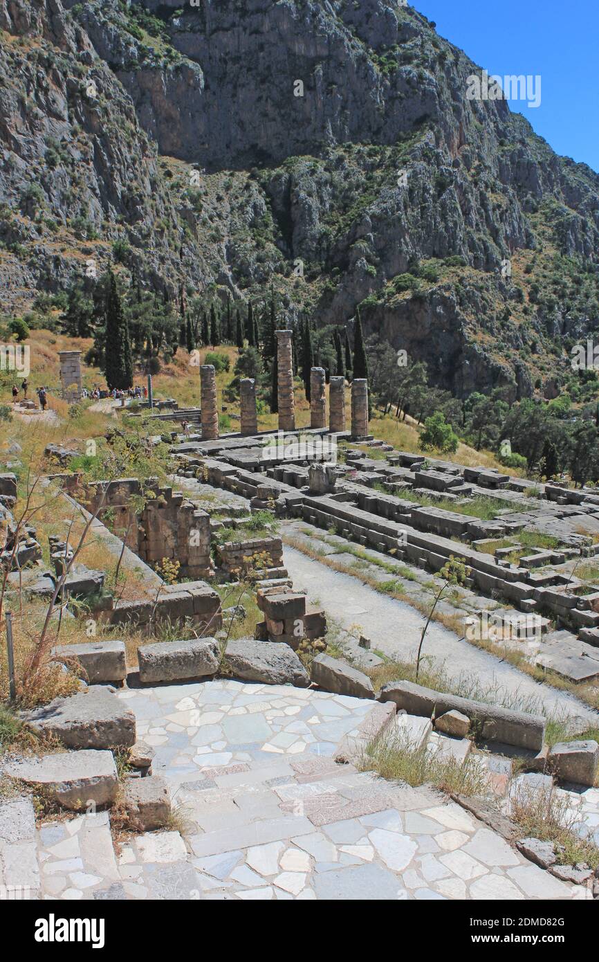 Delphes temple hi-res stock photography and images - Alamy
