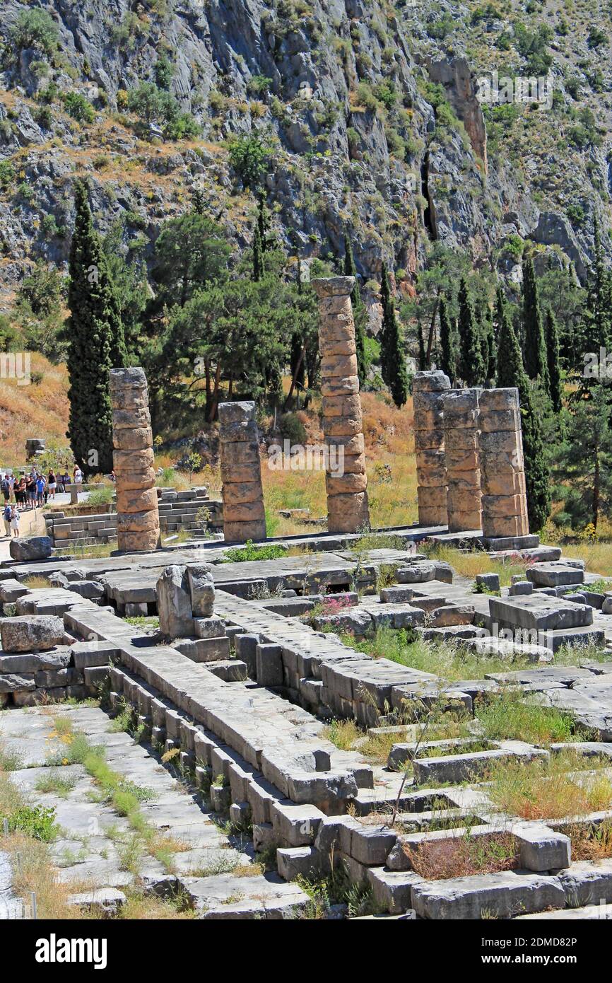Delphes temple hi-res stock photography and images - Alamy