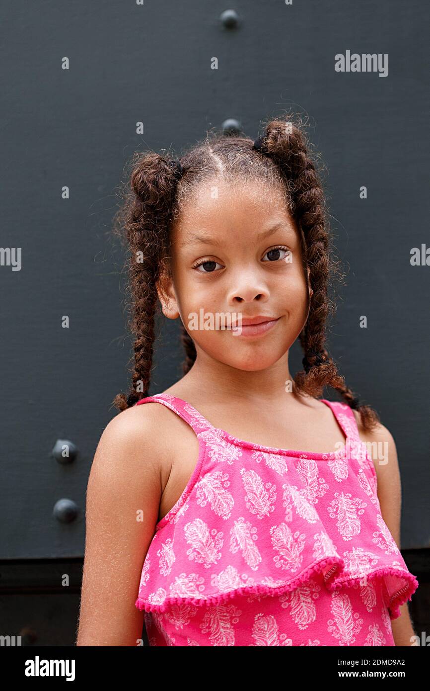 Pretty young smiling cuban girl hi-res stock photography and images - Alamy