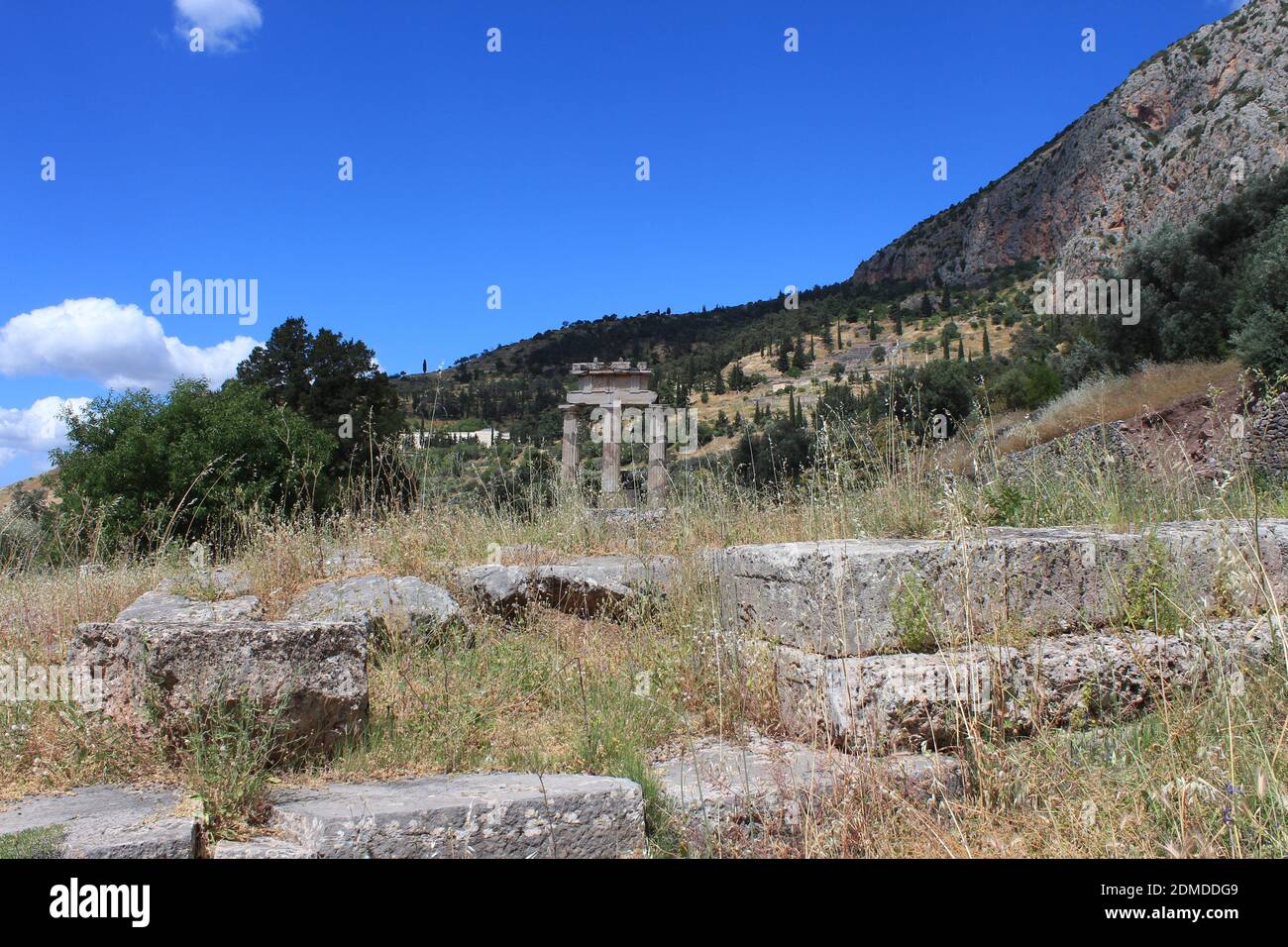 Delphes temple hi-res stock photography and images - Alamy