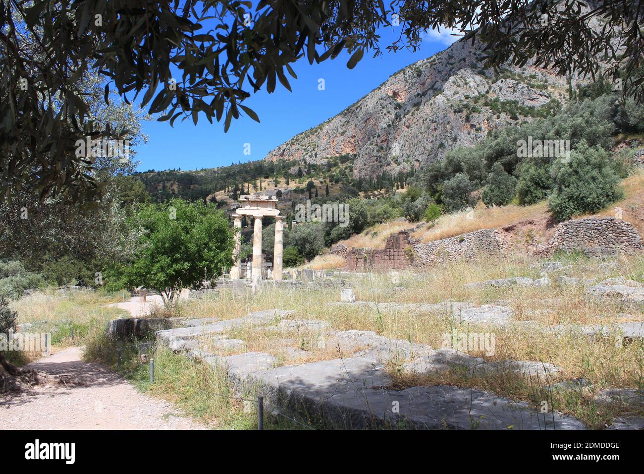 Delphes temple hi-res stock photography and images - Alamy