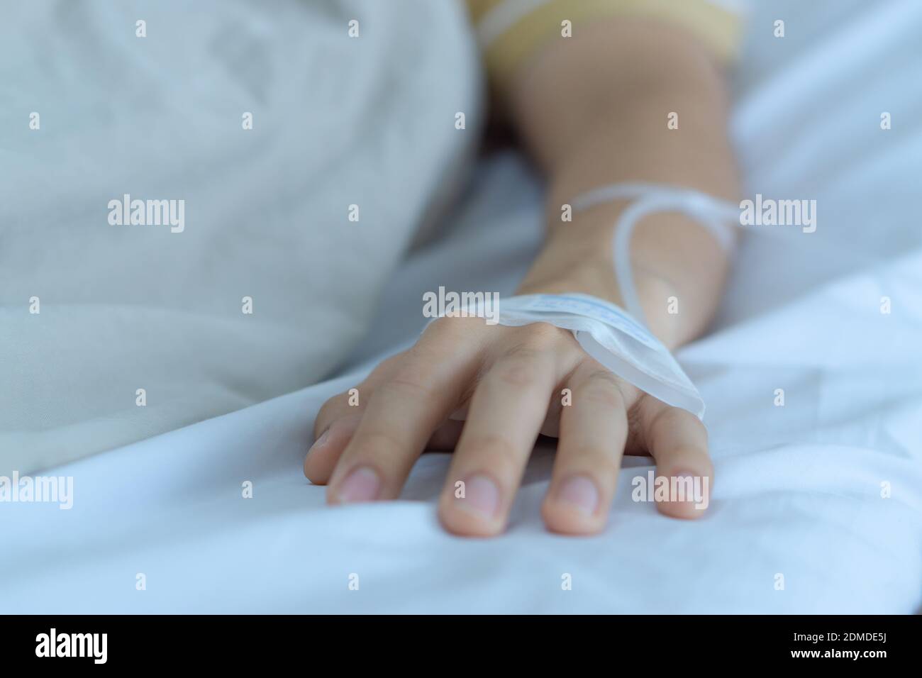 Normal saline solution hi-res stock photography and images - Alamy