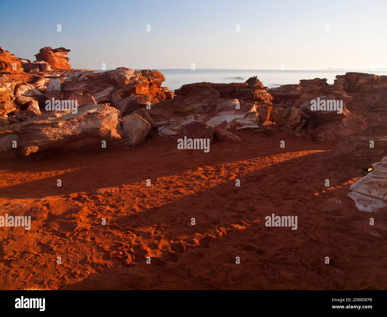 Red pindan rock formation hi-res stock photography and images - Alamy