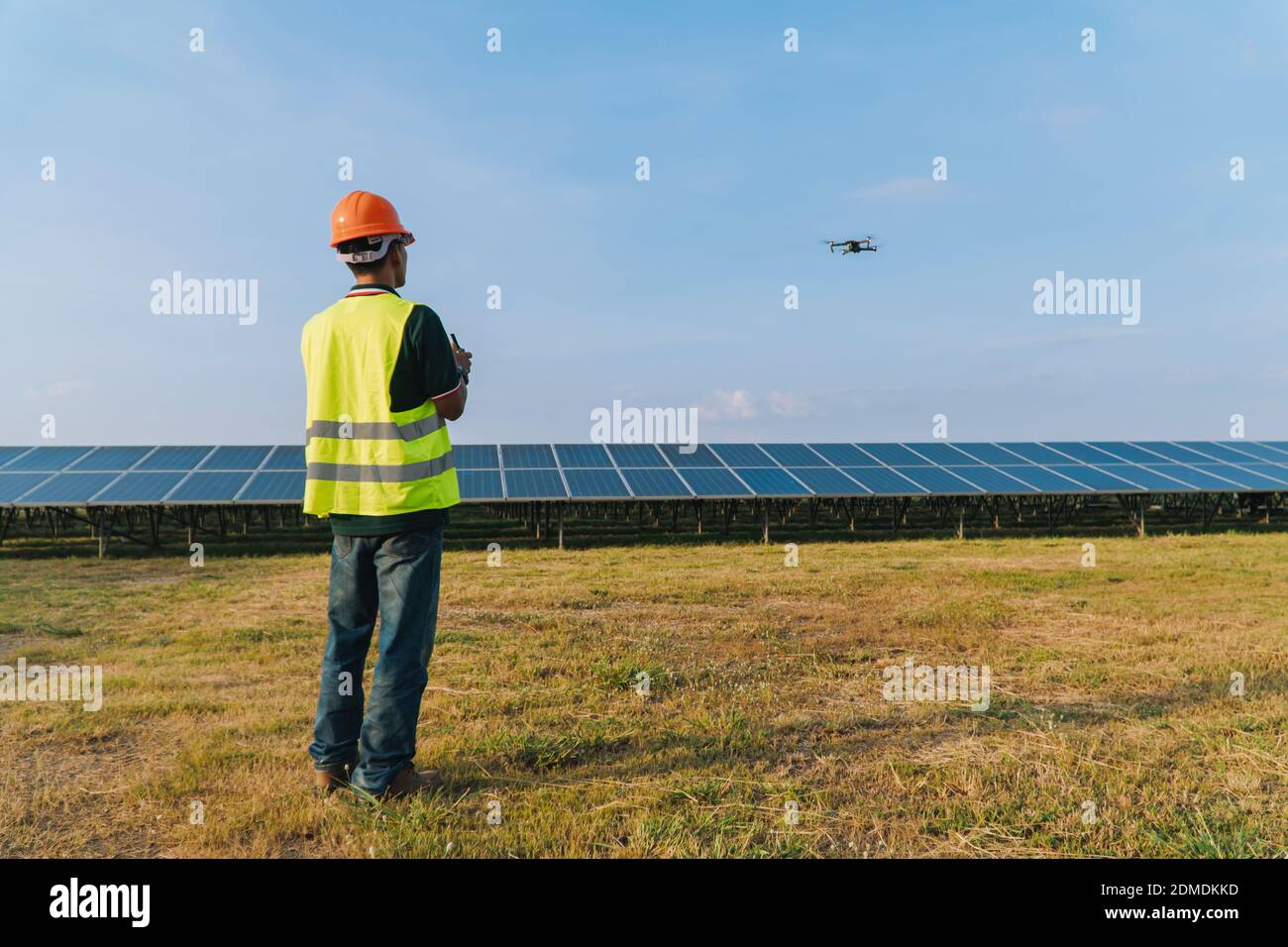 Drones visual hi-res stock photography and images - Alamy