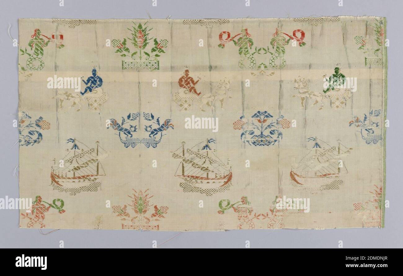 Staggered arrangement hi-res stock photography and images - Alamy