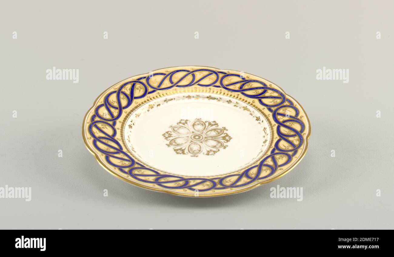Stylized gilt floral decoration hi-res stock photography and images - Alamy