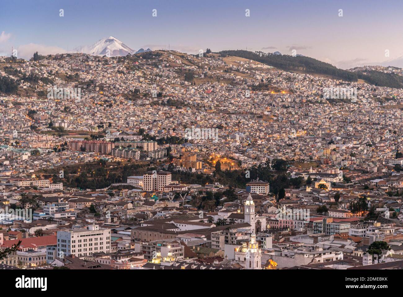 Cotopaxi vulcano ecuador hi-res stock photography and images - Alamy
