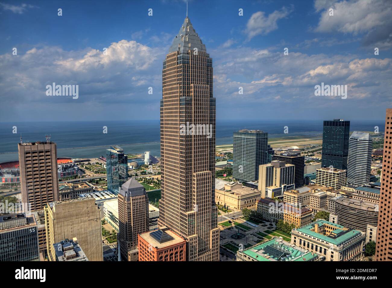 Summer downtown cleveland hi-res stock photography and images - Alamy