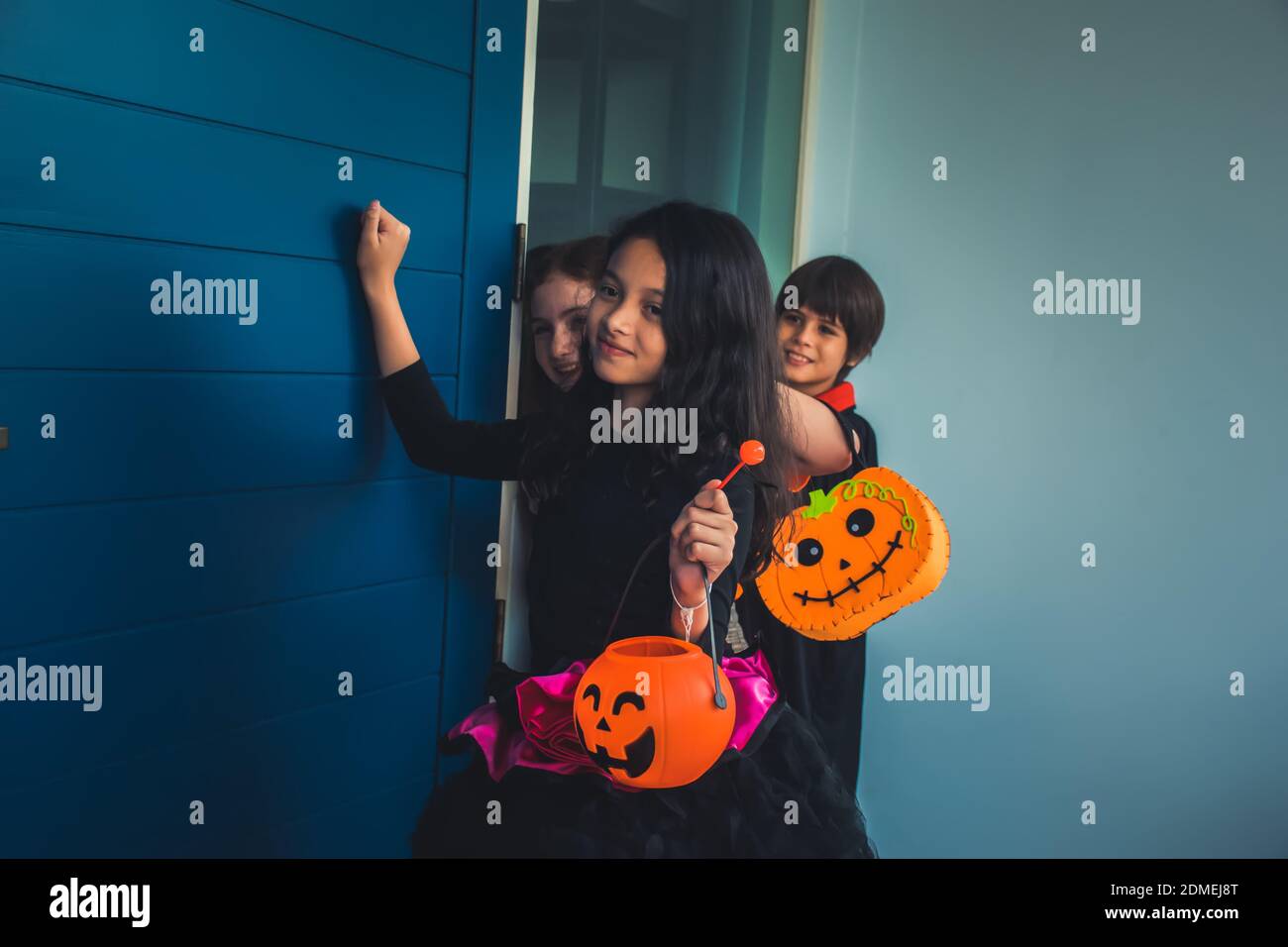 Child Knocking On Door High Resolution Stock Photography and Images - Alamy