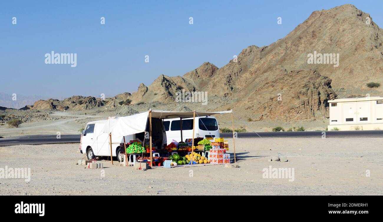 Roadside vendor hi-res stock photography and images - Alamy
