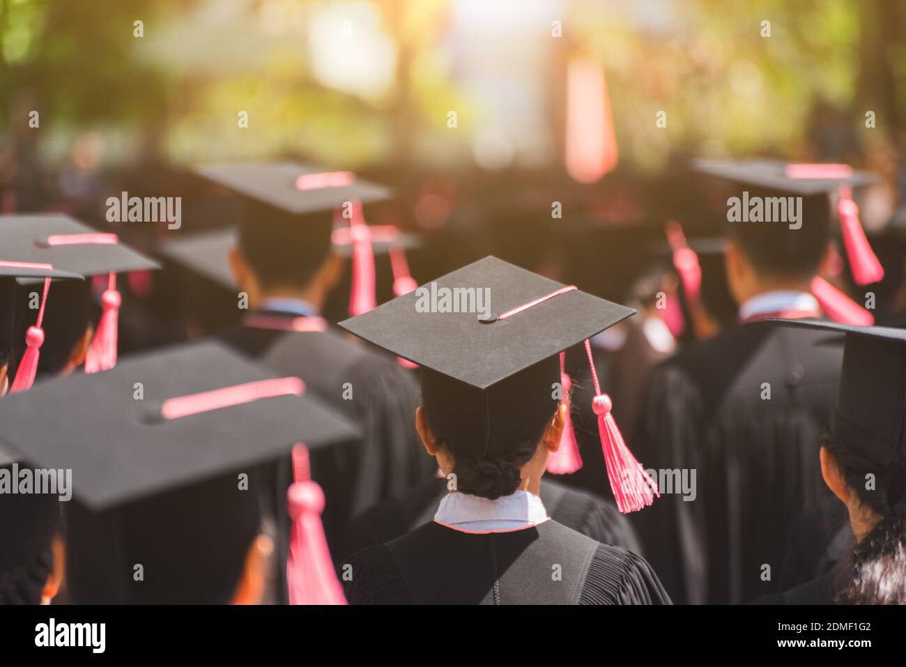 Mortarboards graduation ceremony hi-res stock photography and images ...