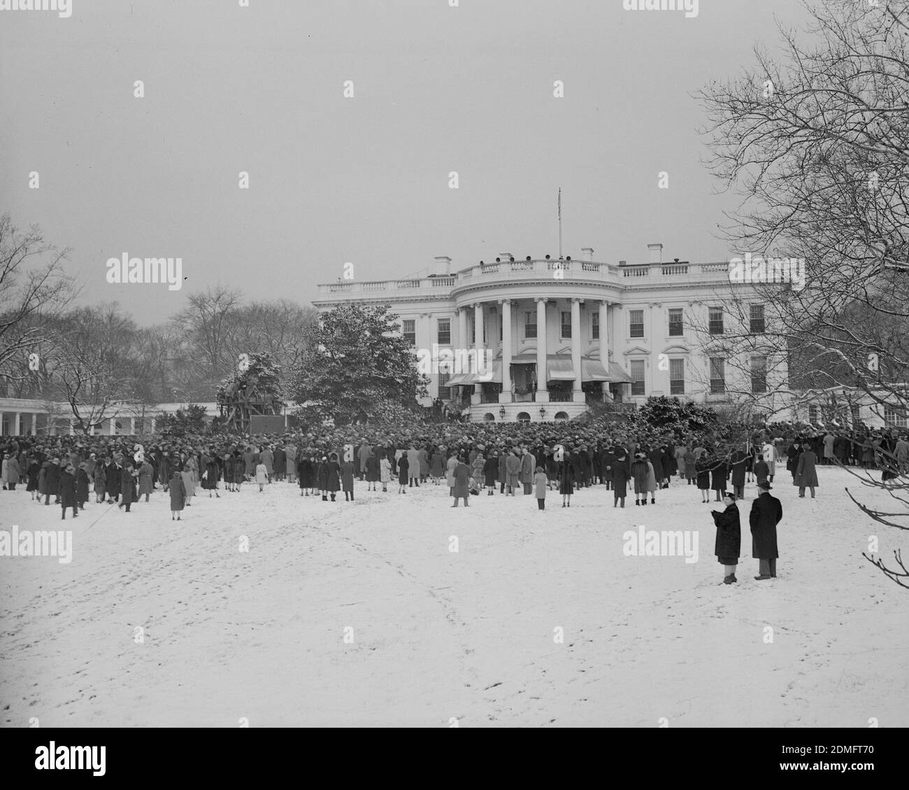January 1945 hi-res stock photography and images - Alamy