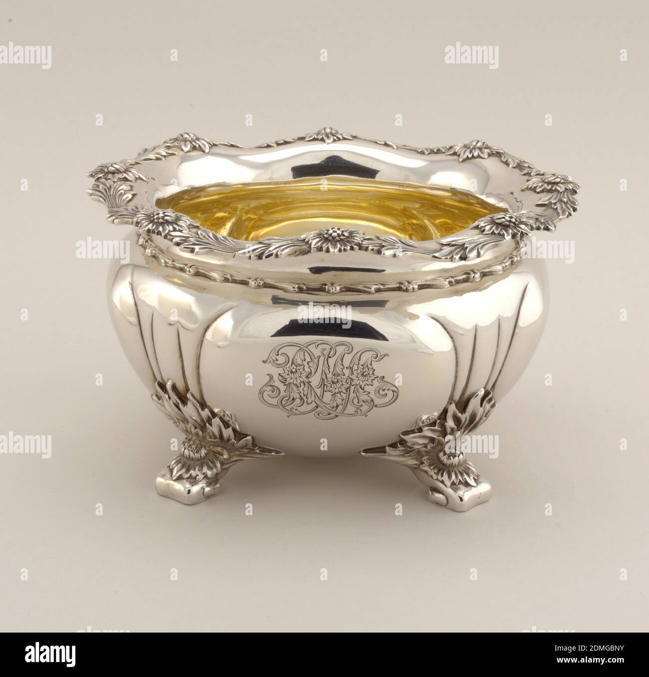 Squat globular form hi-res stock photography and images - Alamy