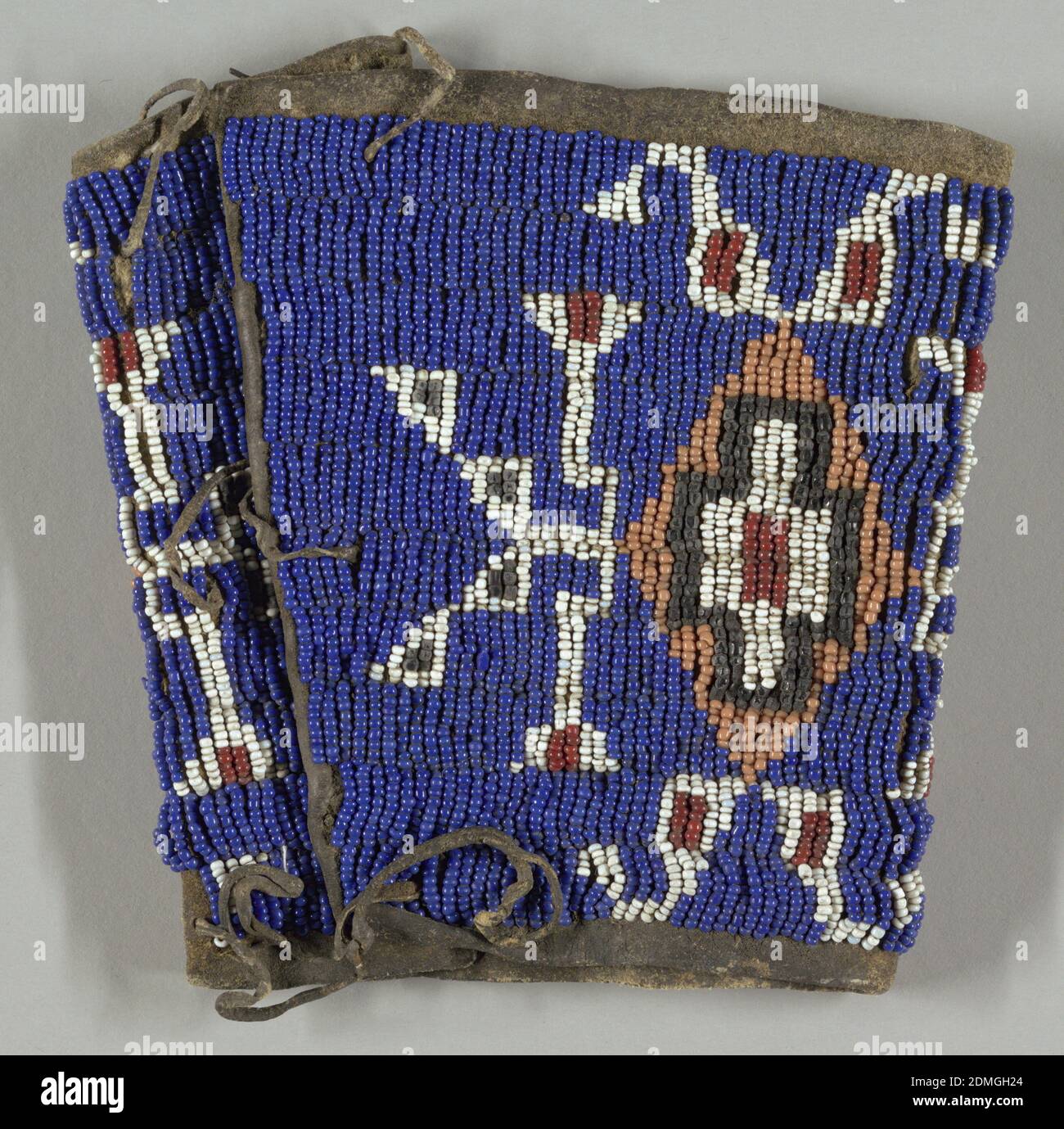 Beadwork technique hi-res stock photography and images - Alamy