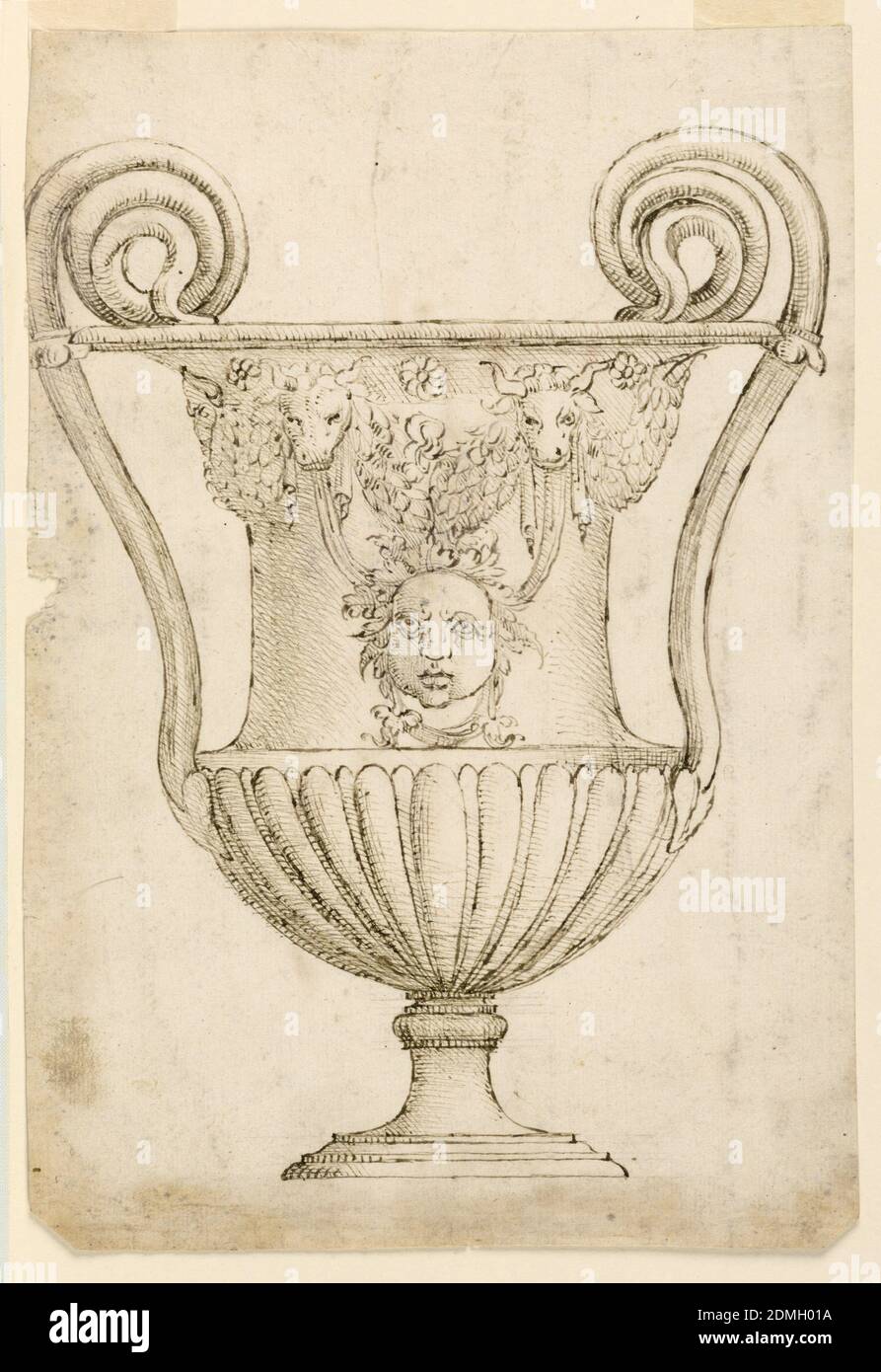 Vertical gadrooning hi-res stock photography and images - Alamy