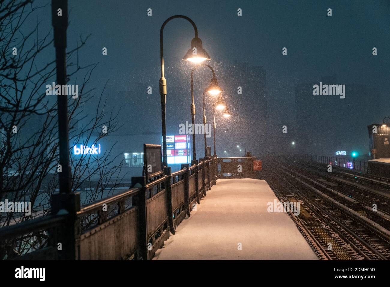 New York, NY - December 16, 2020: Heavy snow and high wind as first ...