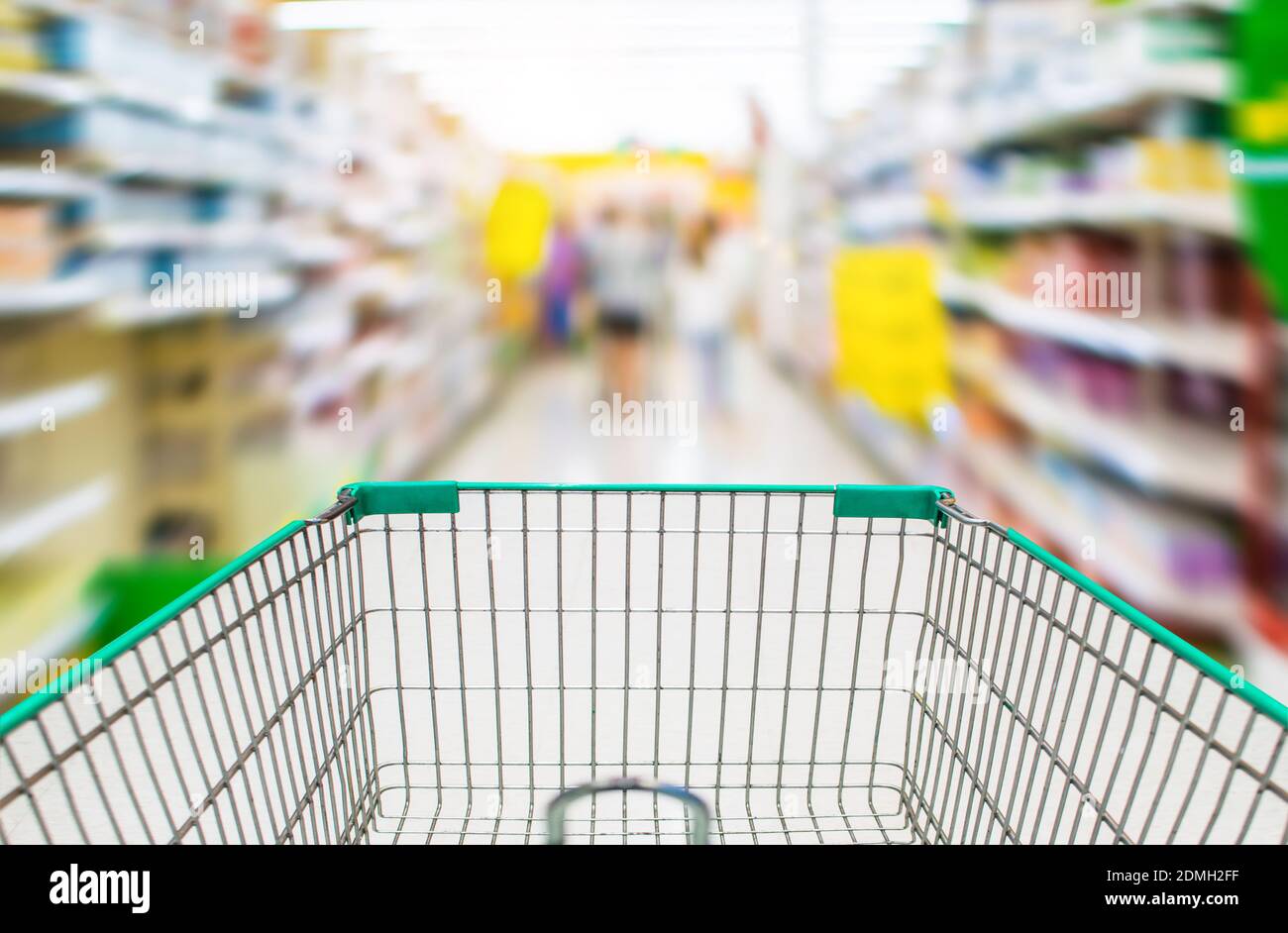 Shopping Cart In Supermarket Stock Photo - Alamy