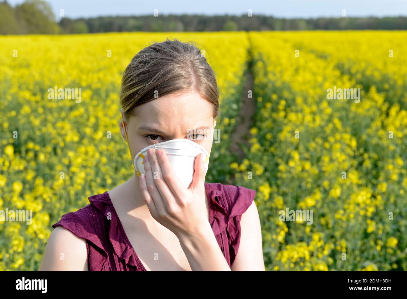 Young Woman With Pollution Mask Standing At Field Stock Photo - Alamy
