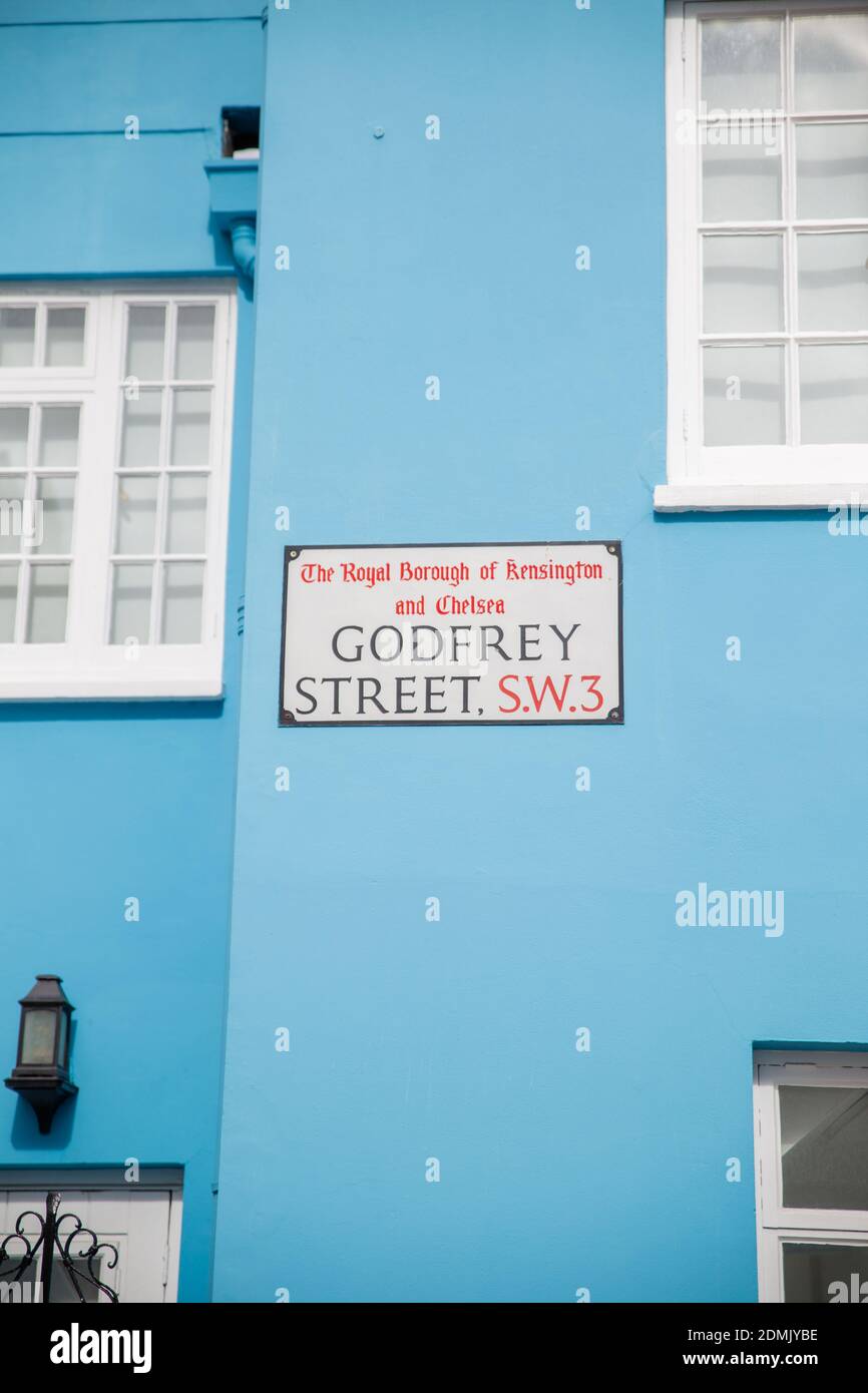 Kensington Street Sign High Resolution Stock Photography and Images - Alamy