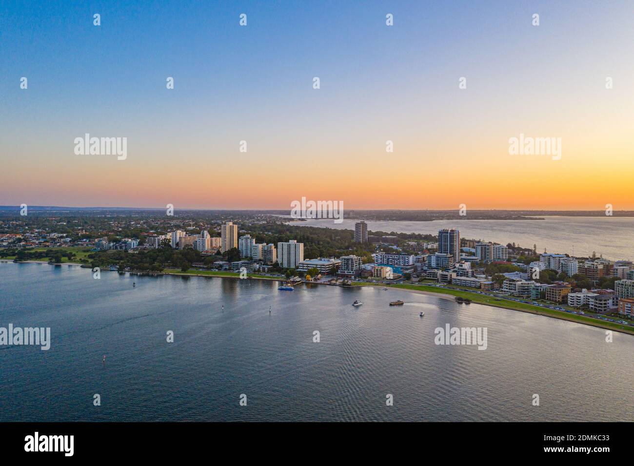 Perth beach skyline hi-res stock photography and images - Alamy