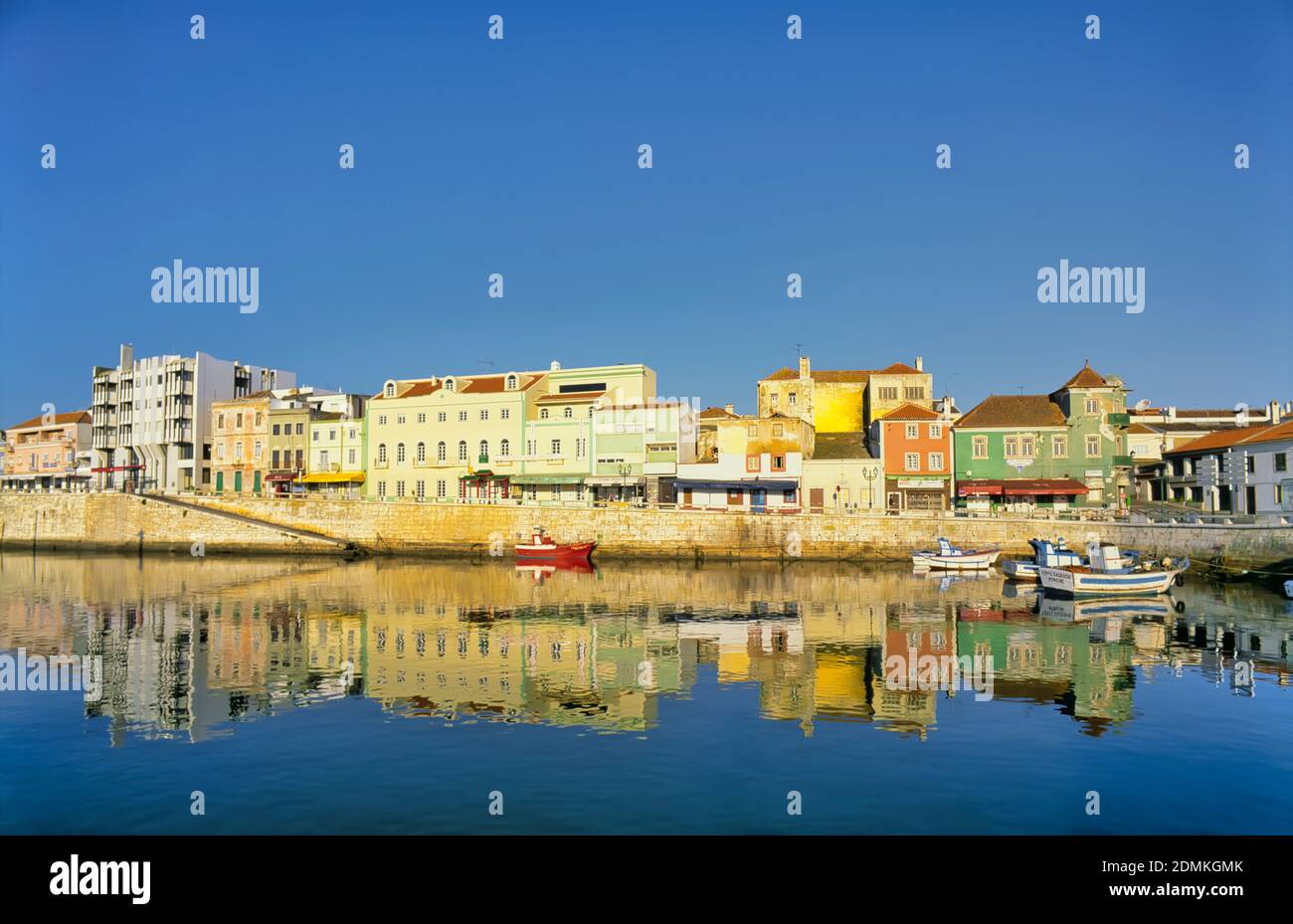 The picturesque waterfront of Avenido do Mar, Peniche, Estremadura ...
