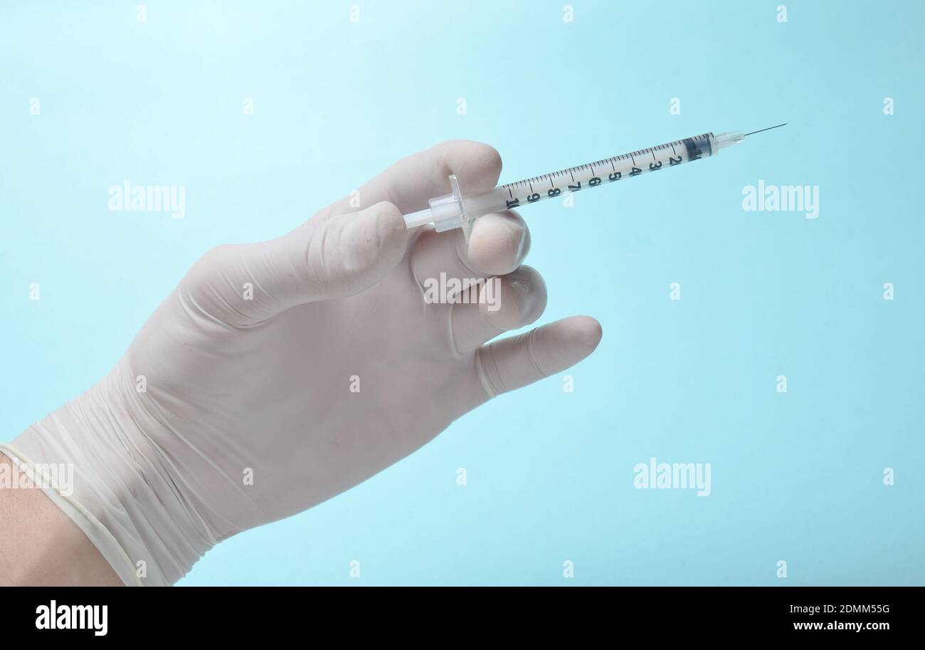 Venom syringe hi-res stock photography and images - Alamy