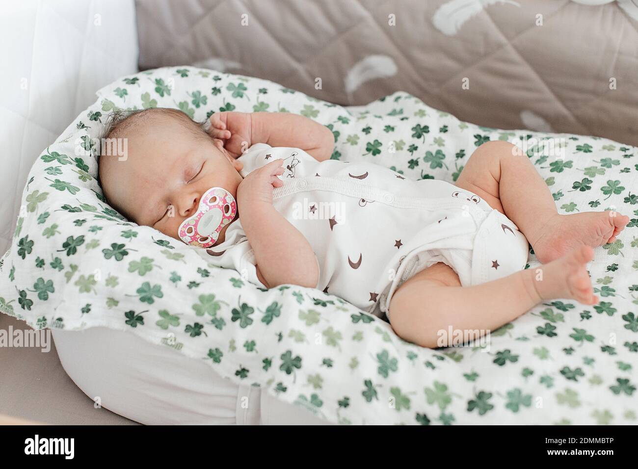 Baby sleep on back crib hi-res stock photography and images - Alamy