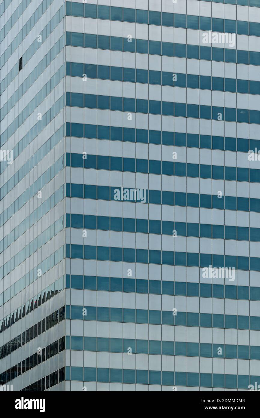 Target building facade hi-res stock photography and images - Alamy