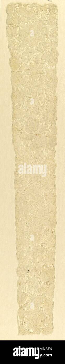 Irregularly scalloped edge hi-res stock photography and images - Alamy