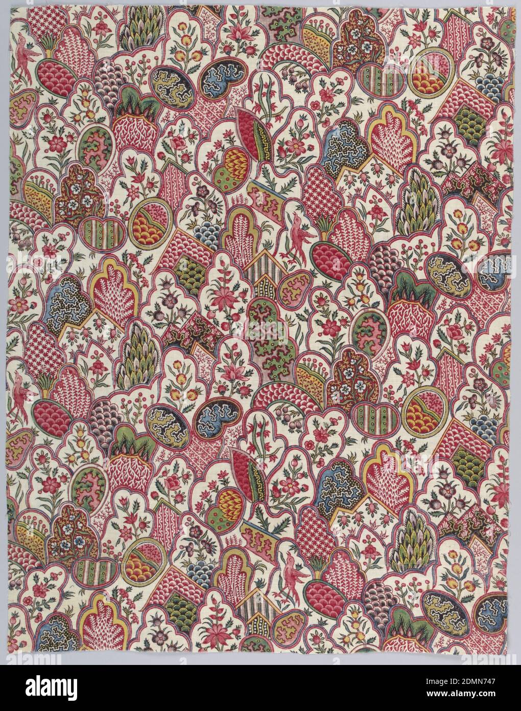 Finely detailed scale pattern hi-res stock photography and images - Alamy