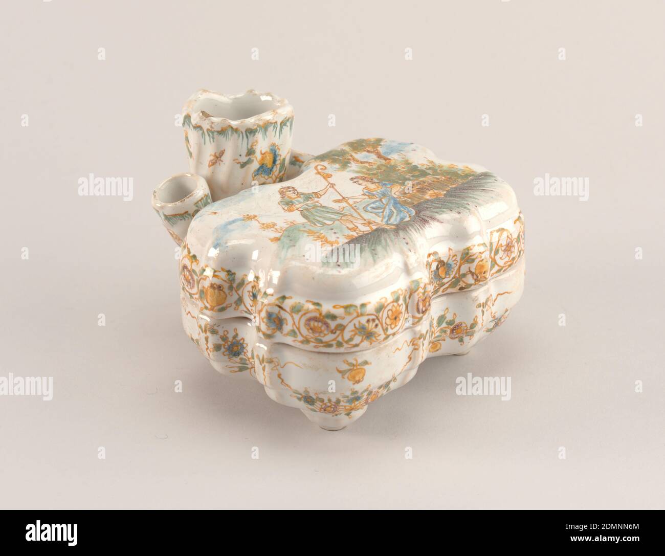 Two shaped containers hi-res stock photography and images - Alamy