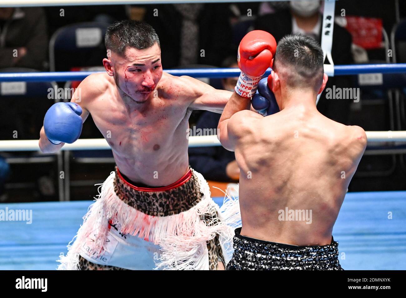 Tokyo, Japan. 14th Dec, 2020. (L-R) Izuki Tomioka, Hiroki Okada Boxing ...