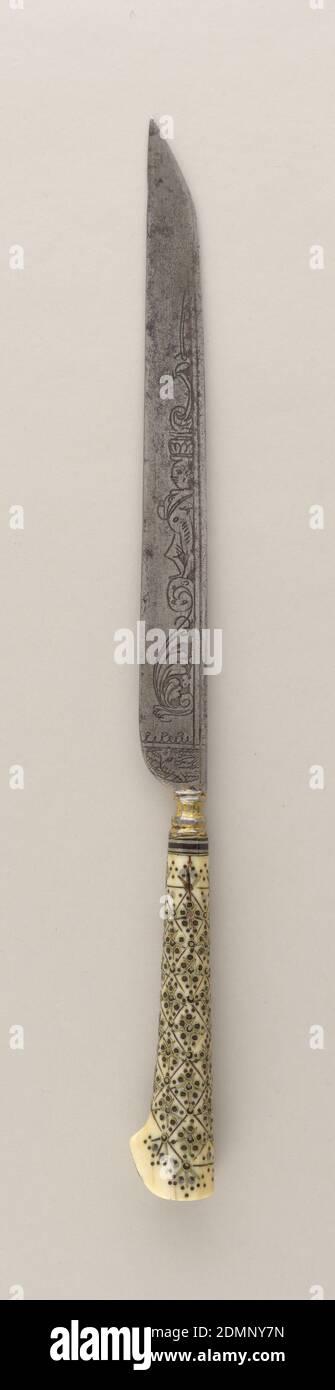 Bone handle knife hi-res stock photography and images - Alamy