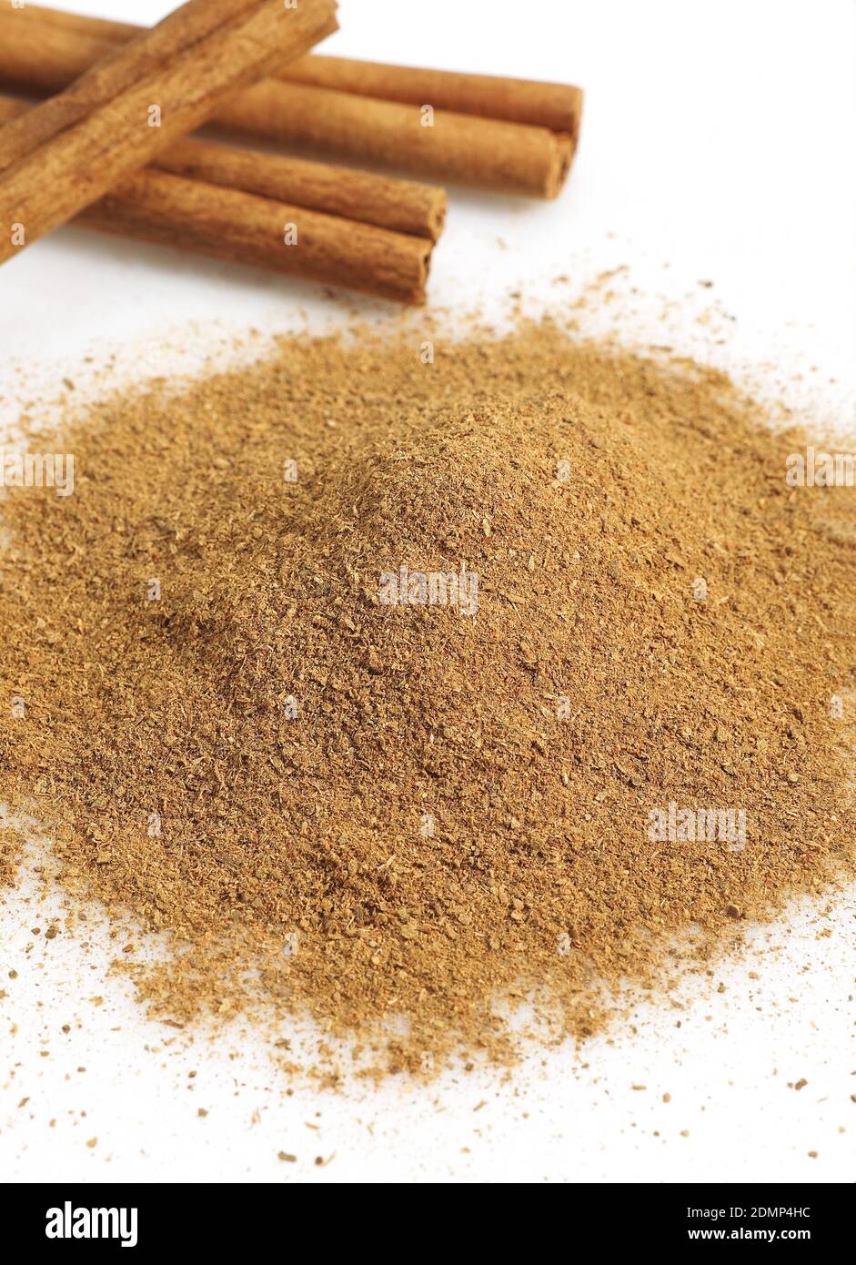 Cinnamon Bark and Powder, cinnamomum zeylanicum against White ...