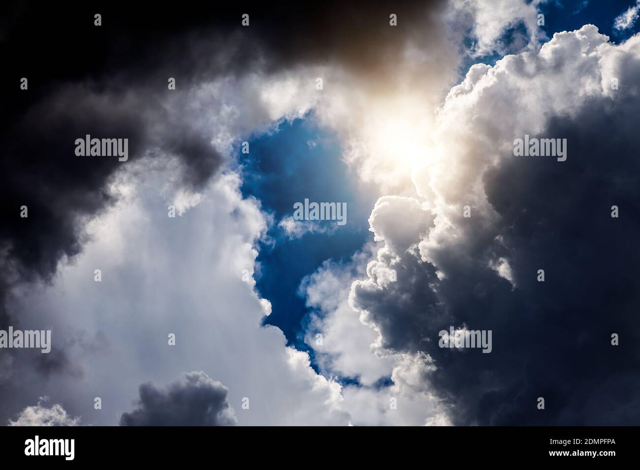 Gleam in clouds hi-res stock photography and images - Alamy